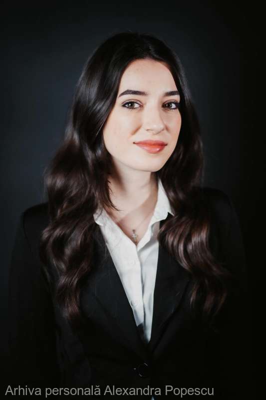 Eleva Alexandra Popescu(CNET), bursă la Universitatea Dartmouth din New ...